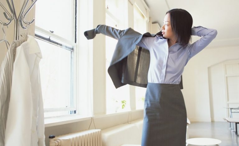 WearとPut onの正しい使い分け「着る」でいつも迷ってませんか？｜Uniwords English